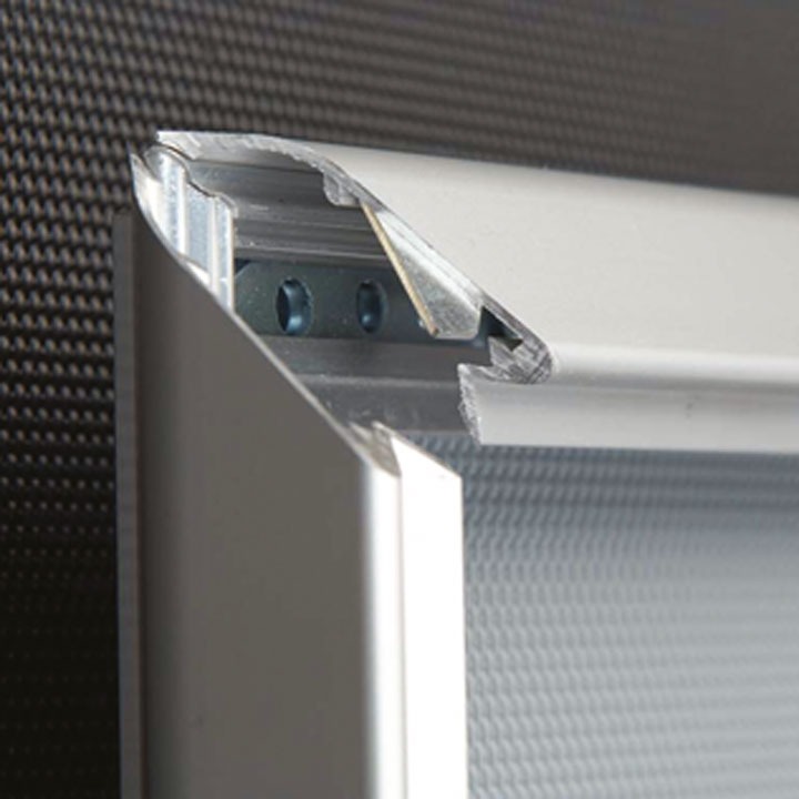 Lockable Snap Frame - MT Displays