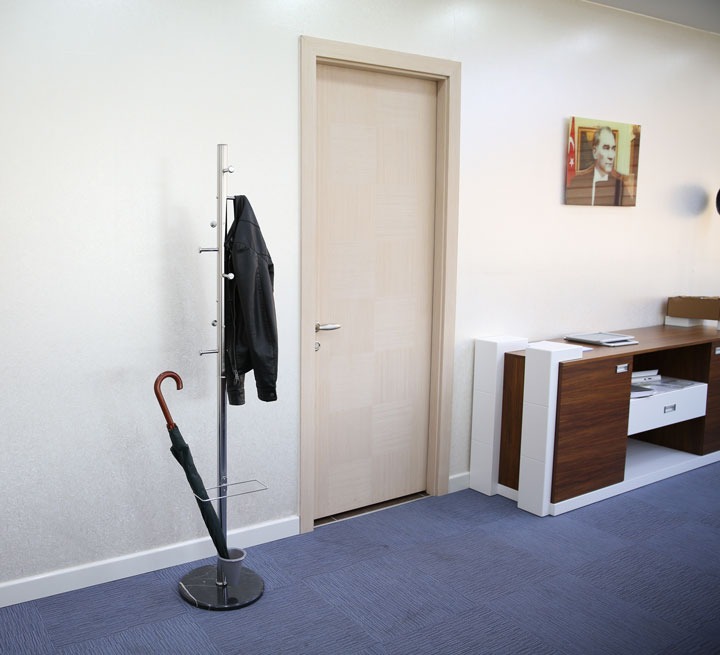 Ladder Coat Rack - MT Displays