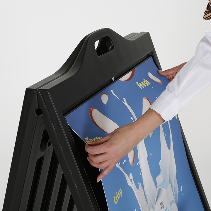 Street SignPro Poster with Lens - MT Displays