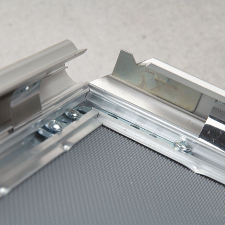 Lockable Snap Frame - MT Displays