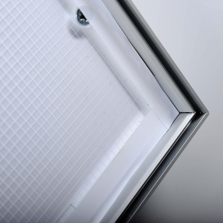 Maxi Frame with LED - MT Displays